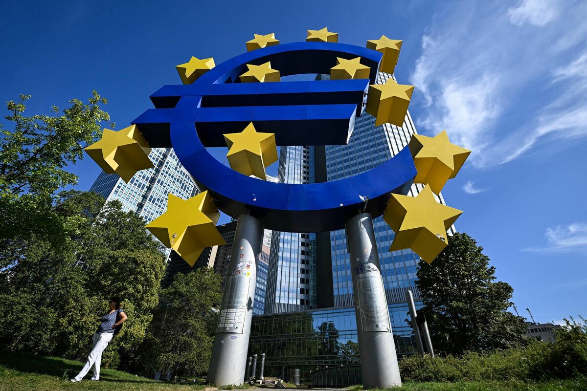European Central Bank ECB Keeps Interest Rates Unchanged For First European Central Bank ECB Keeps Interest Rates Unchanged For First