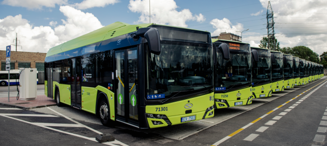 Turpmāk vairākos maršrutos ārpus Rīgas centrālās daļas autobusi ...